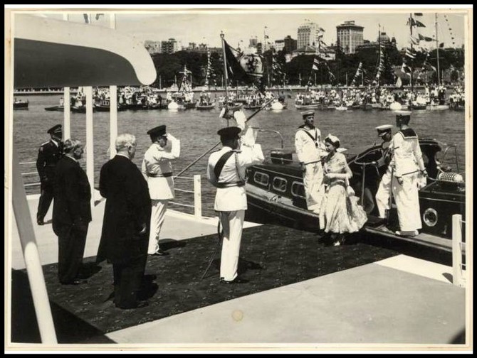 Queen Elizabeth IIs First Landing In Australia – The Rambling Wombat