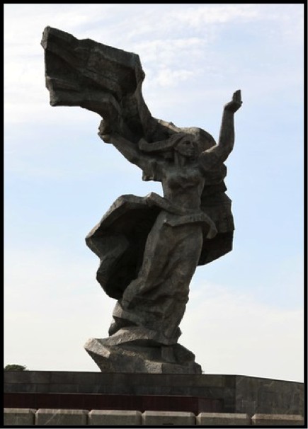 Soviet Victory Monument – The Rambling Wombat