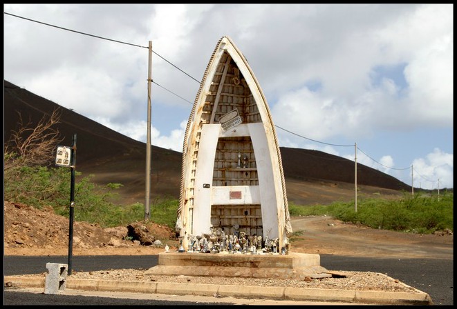 One Boat….Two Boats – The Rambling Wombat