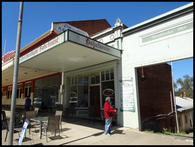 Gundagai Bakery: “Pies and Delicious Date Scones” – The Rambling Wombat