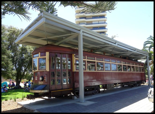 The Red Rattler – Tram – The Rambling Wombat